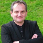 Reseña: La Soledad del Liderazgo, de Mario Escobar